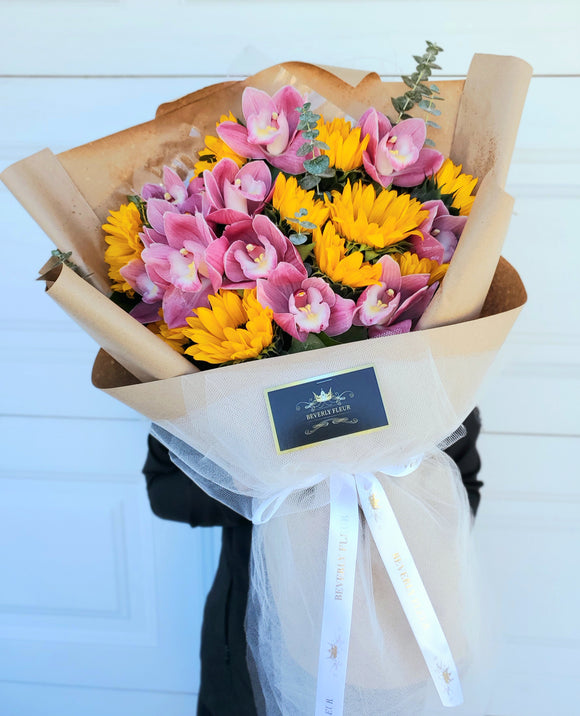 OC Beverly Flowers – Santa Ana Flowers Delivery - Sunflower bouquet